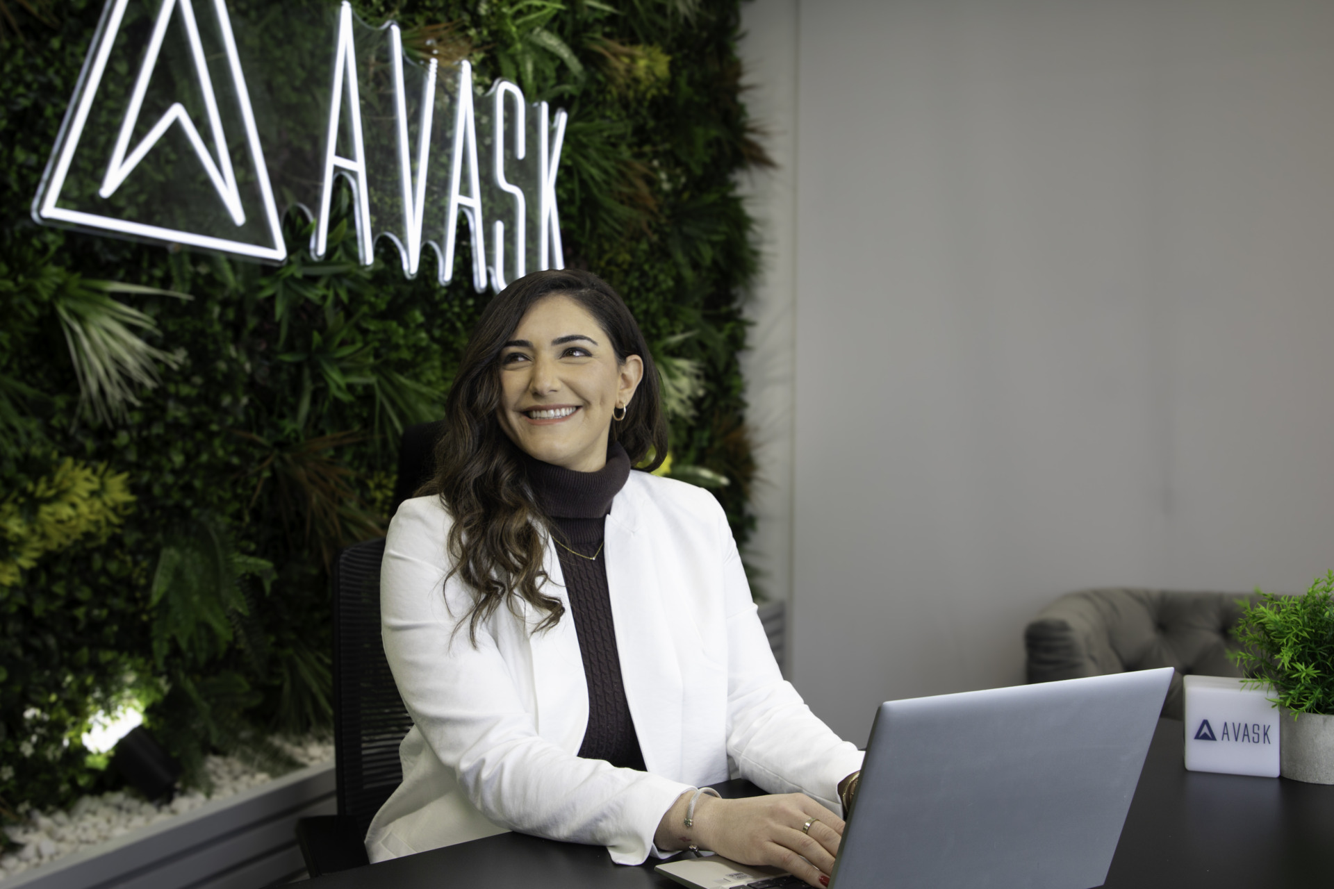 About Us - AVASK